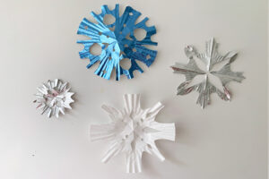 Easy Christmas Craft | Make your own snowflakes! - Brisbane Kids