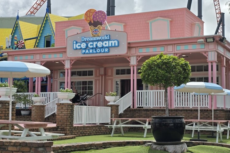 Review of Dreamworld - Australia's Biggest Theme Park - Brisbane Kids